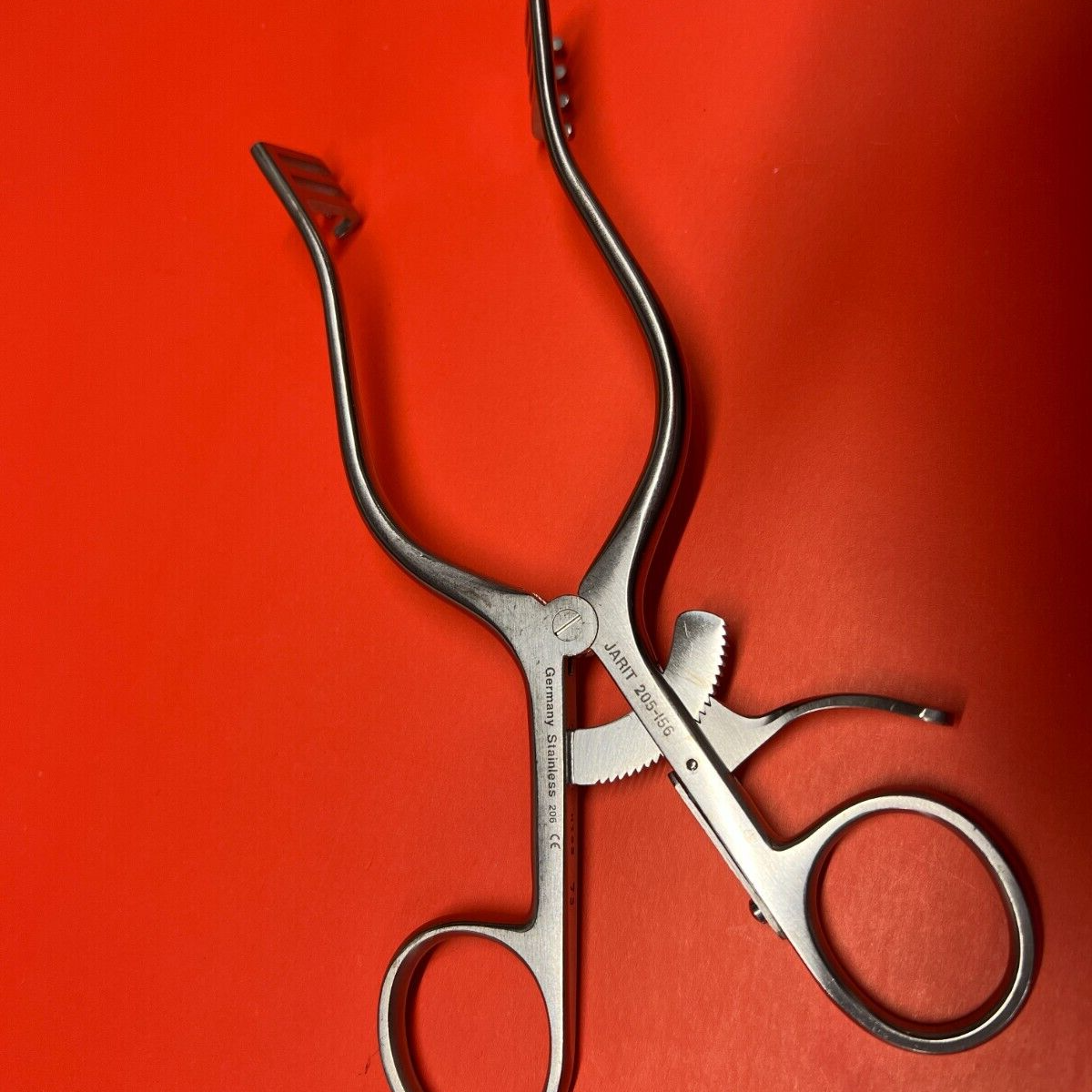 Jarit Surgical 4 X 3 Blunt Prong Weitlaner Retractor 205-156 Germany – E-Endoscopy